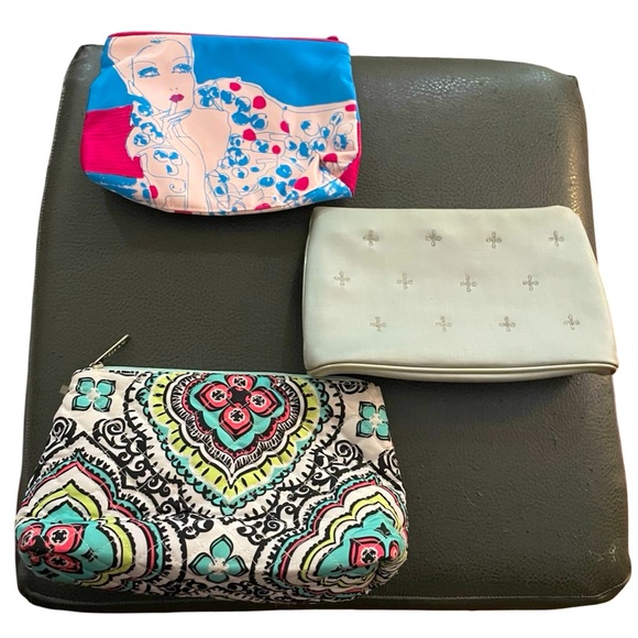 Estee Lauder | Bags | Estee Lauder Modella Cosmetic Bags Set Of 3 ...